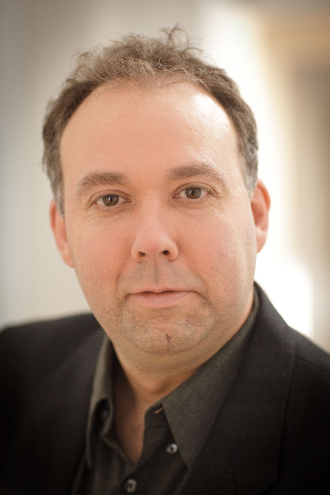 Dr. Alexander Miró